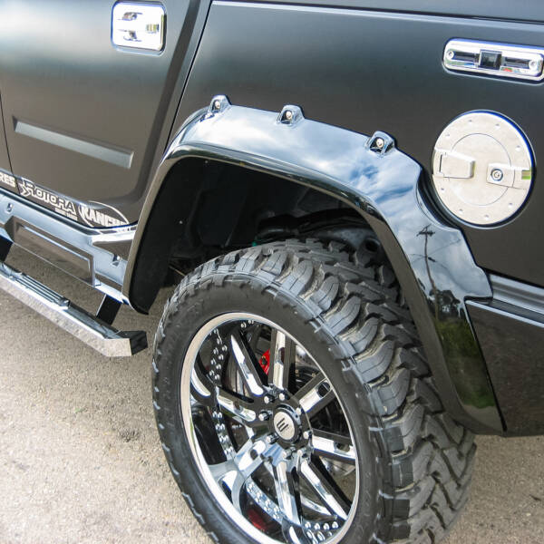 Predator Inc: Hummer H2 Lower Body Molding Kit