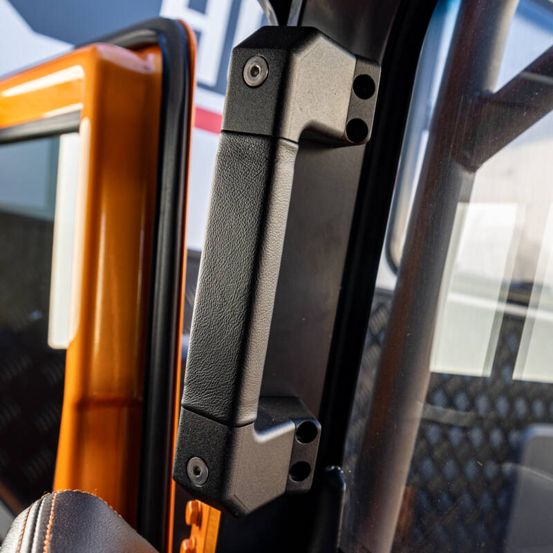 Predator Inc: Hummer H1 Center Console Storage Rack